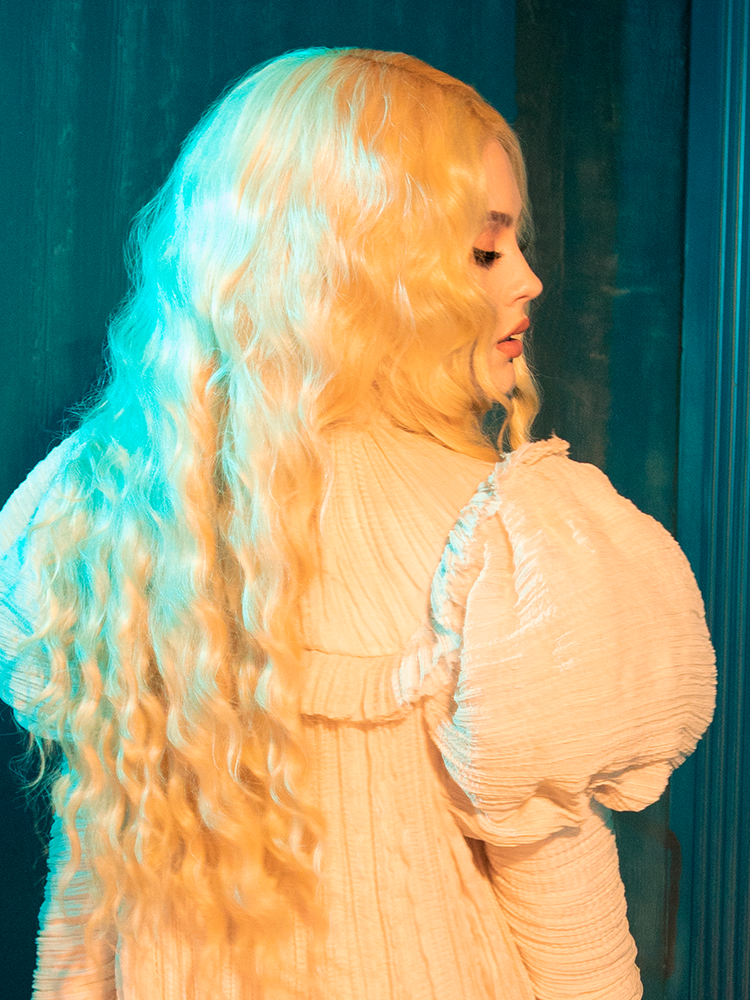 Edith Victorian Gown in Ivory | Gothic Style Clothing – La Femme En Noir