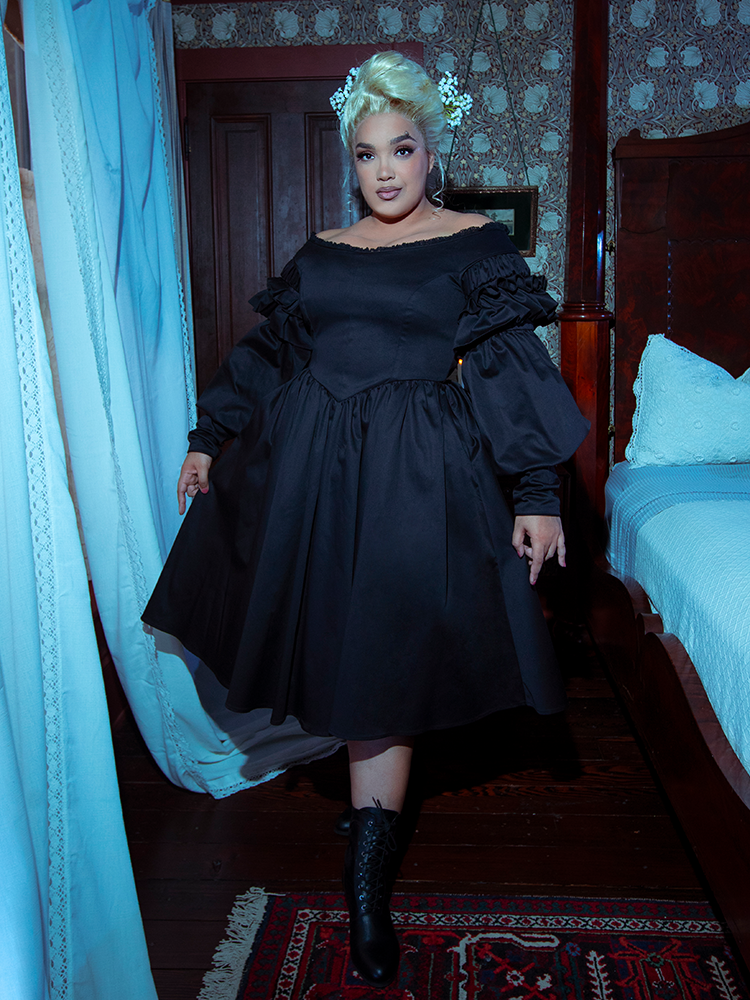 Ellen Victorian Dress in Black | Gothic Style Dress – La Femme En Noir