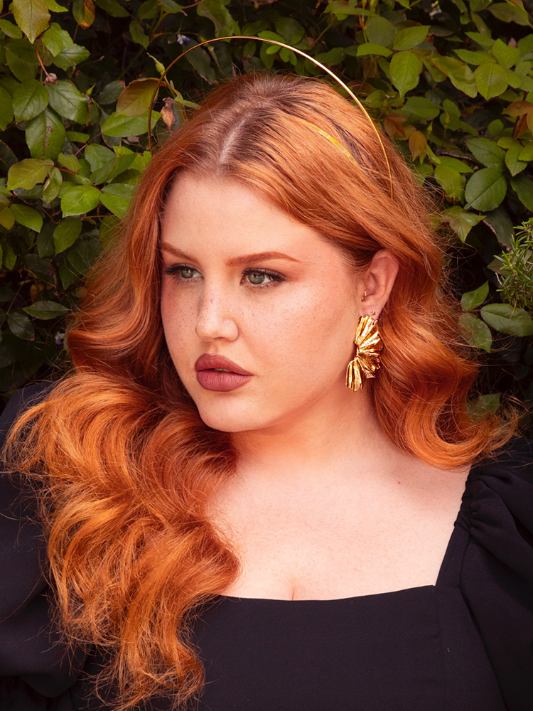 Fan Leaf Earrings in Gold | Goth Style Clothing – La Femme En Noir