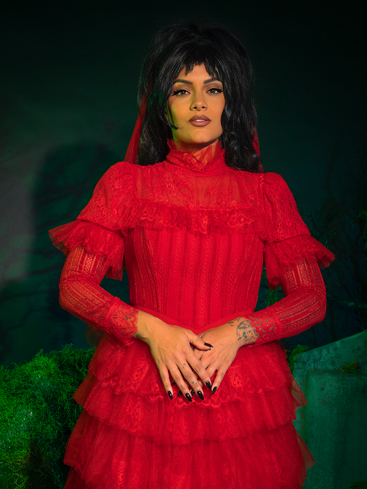 Goth Clothing | Beetlejuice Beetlejuice™ Lydia Deetz Wedding Dress in Red – La Femme En Noir